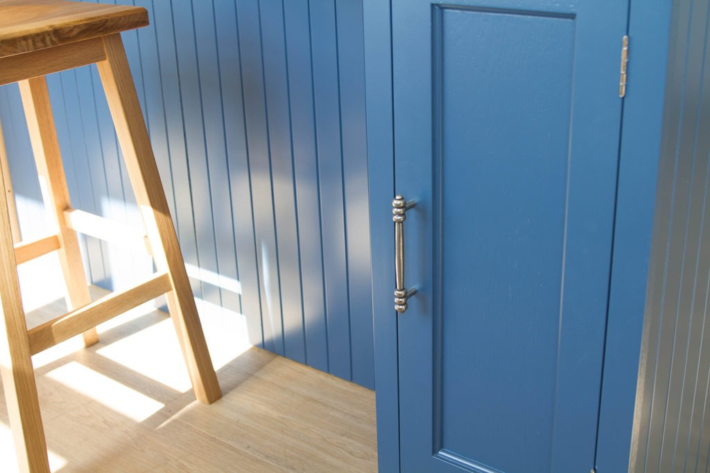 Alston Solid Pewter Cabinet Handle - Finesse