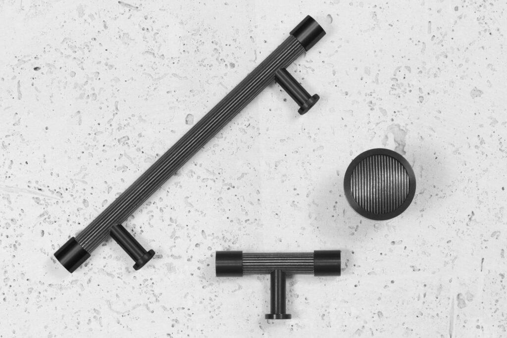 Immix Reed Pewter Cupboard Handle | Finesse Design